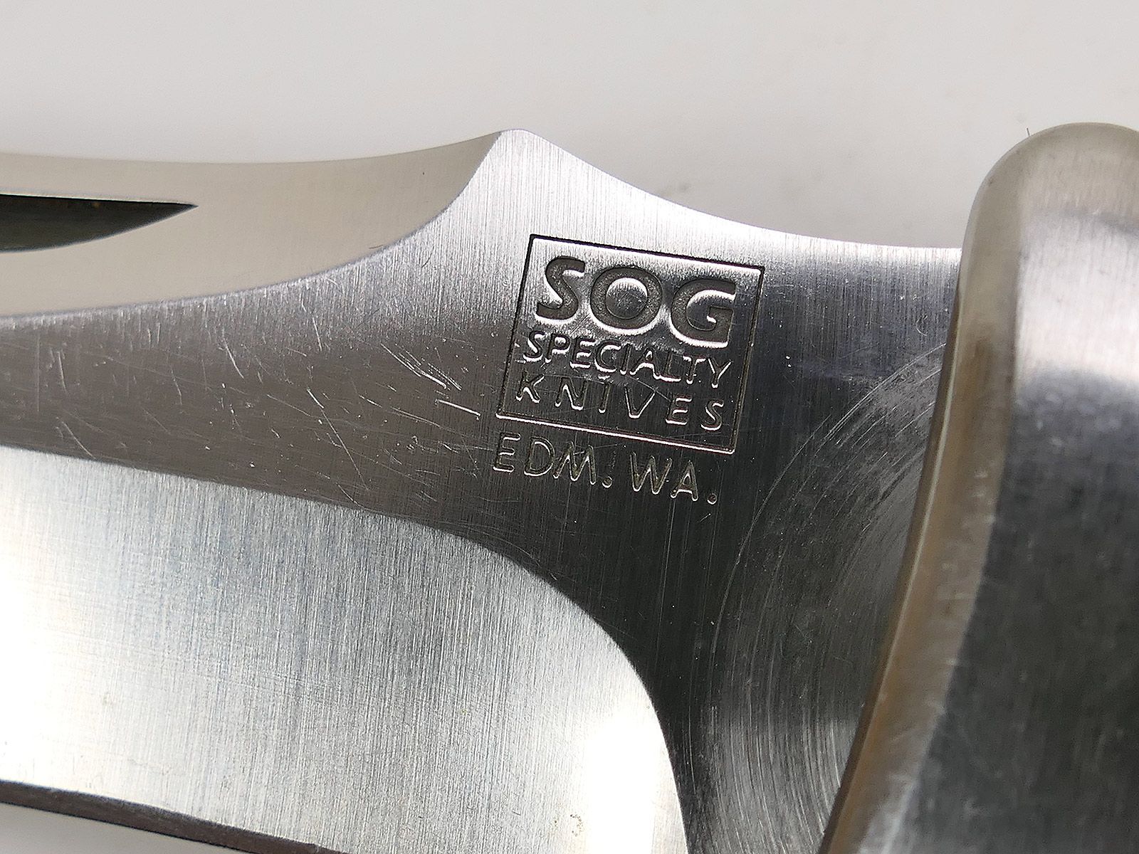 SOG - The Tomcat Knife - Large Klappmesser Messer Seki Japan | Lomax ...