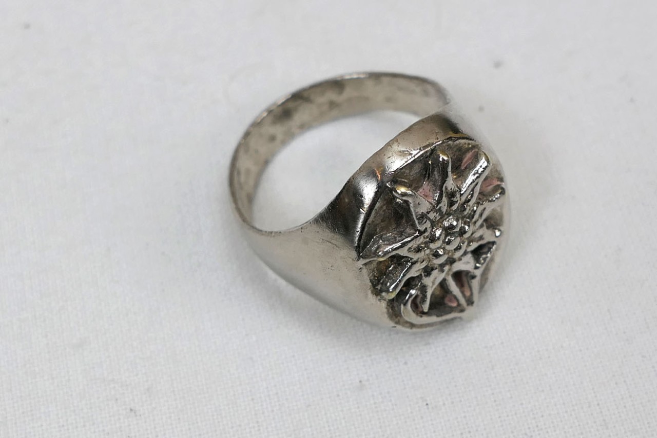 Wehrmacht Gebirgsjäger Traditionsring Ring mit Edelweiss | Lomax Militaria