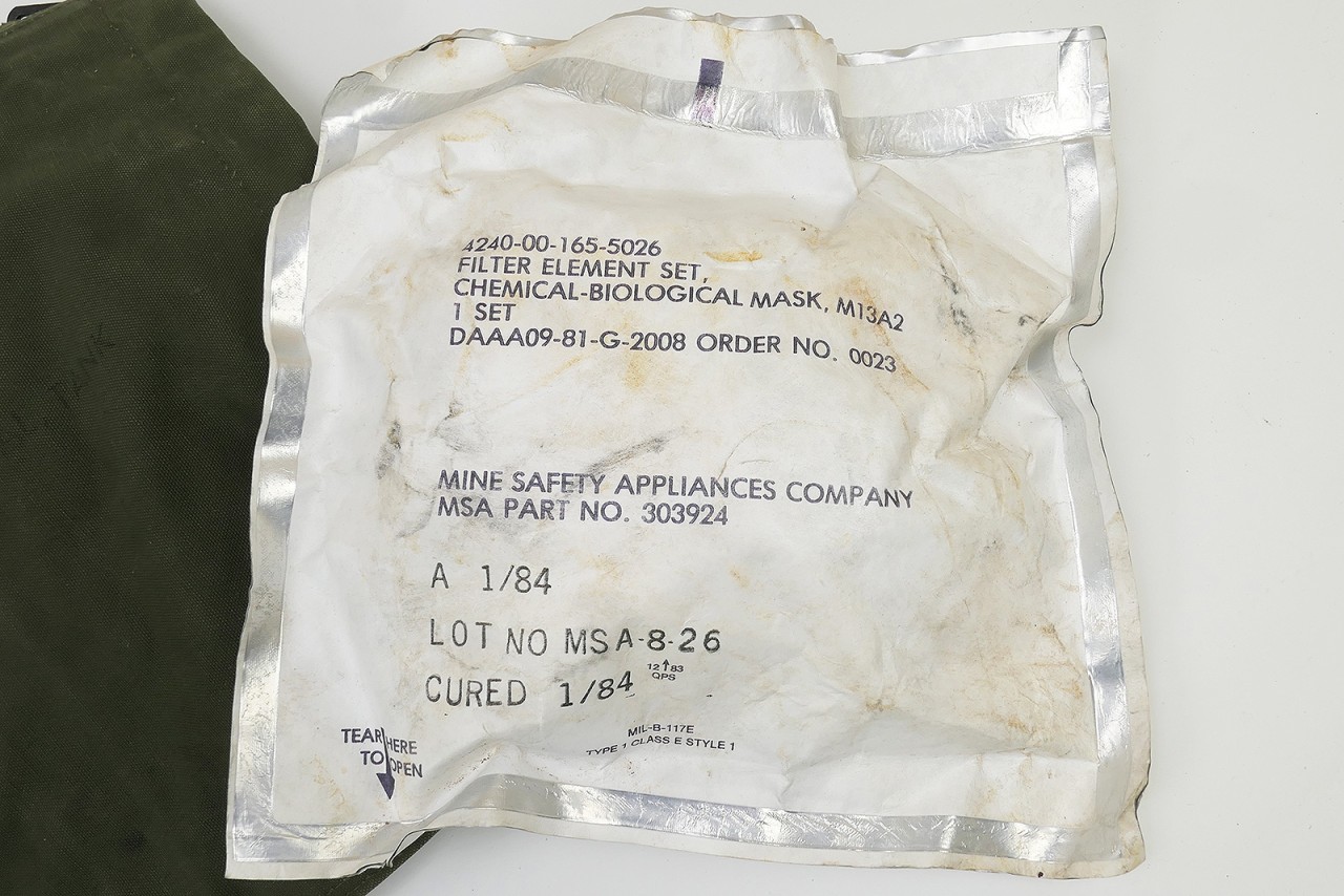 Original US Army M25A1 Chemical Biological Tank Gas Mask Bag mit Filter ...