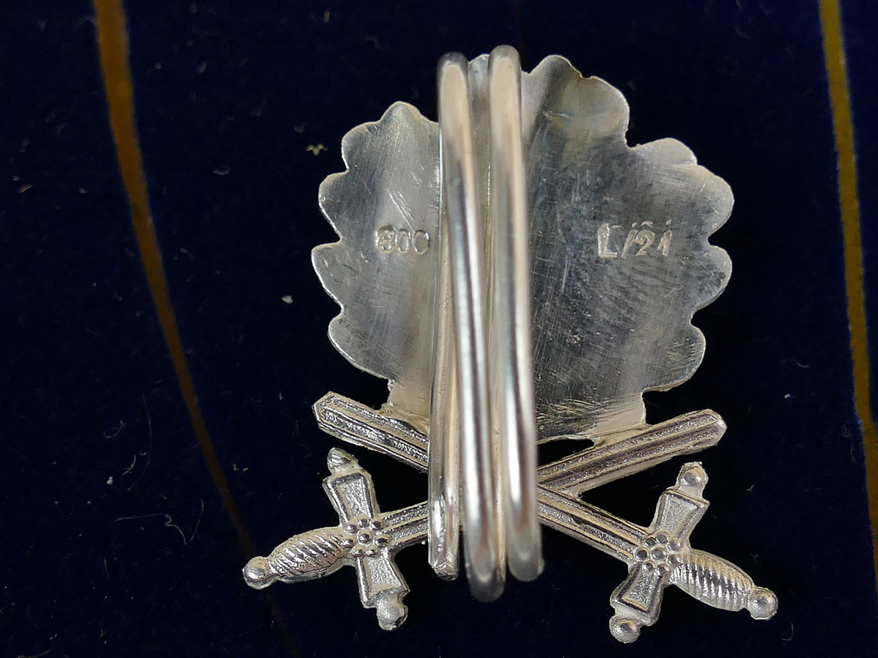 L/21 Eichenlaub mit Schwertern in 800er Silber zum Ritterkreuz des ...